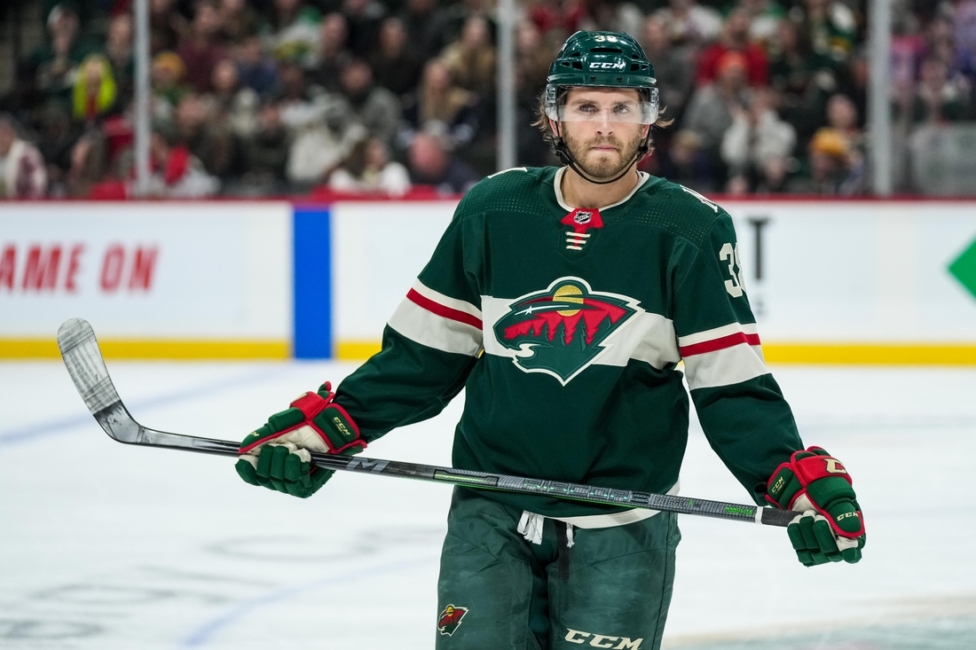 NHL: Ryan Hartman, Wild aim to extend hot streaks vs. Coyotes