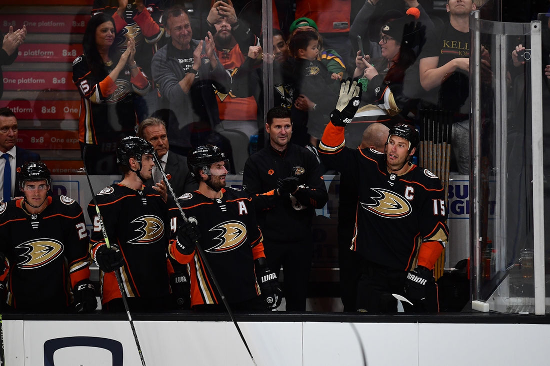 NHL: Ducks aim for more success vs. Sharks