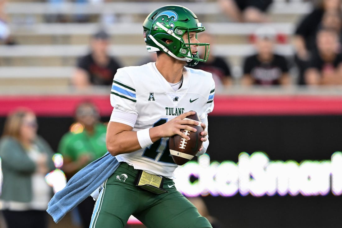 NCAAF: Tulane takes elite defense to South Florida