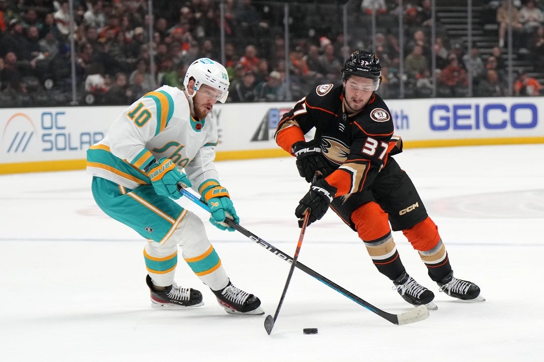 NHL: Sharks score twice in 8 seconds, pull away from Ducks