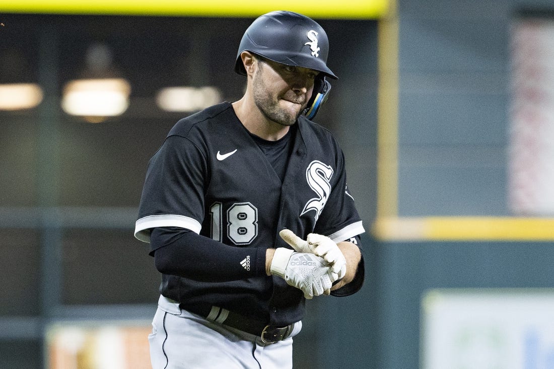 MLB: Mariners officially sign OF AJ Pollock for 2023