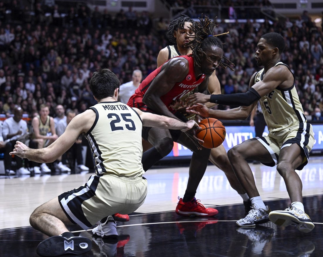 NCAAB: Cam Spencer's late trey lifts Rutgers past No. 1 Purdue