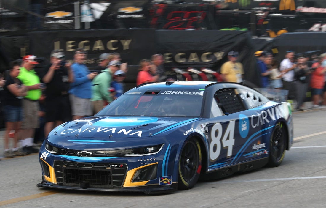 NAS: Jimmie Johnson tops speed chart in opening Daytona 500 practice