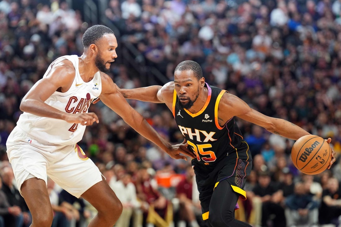 NBA: Devin Booker, Kevin Durant power Suns past Cavs