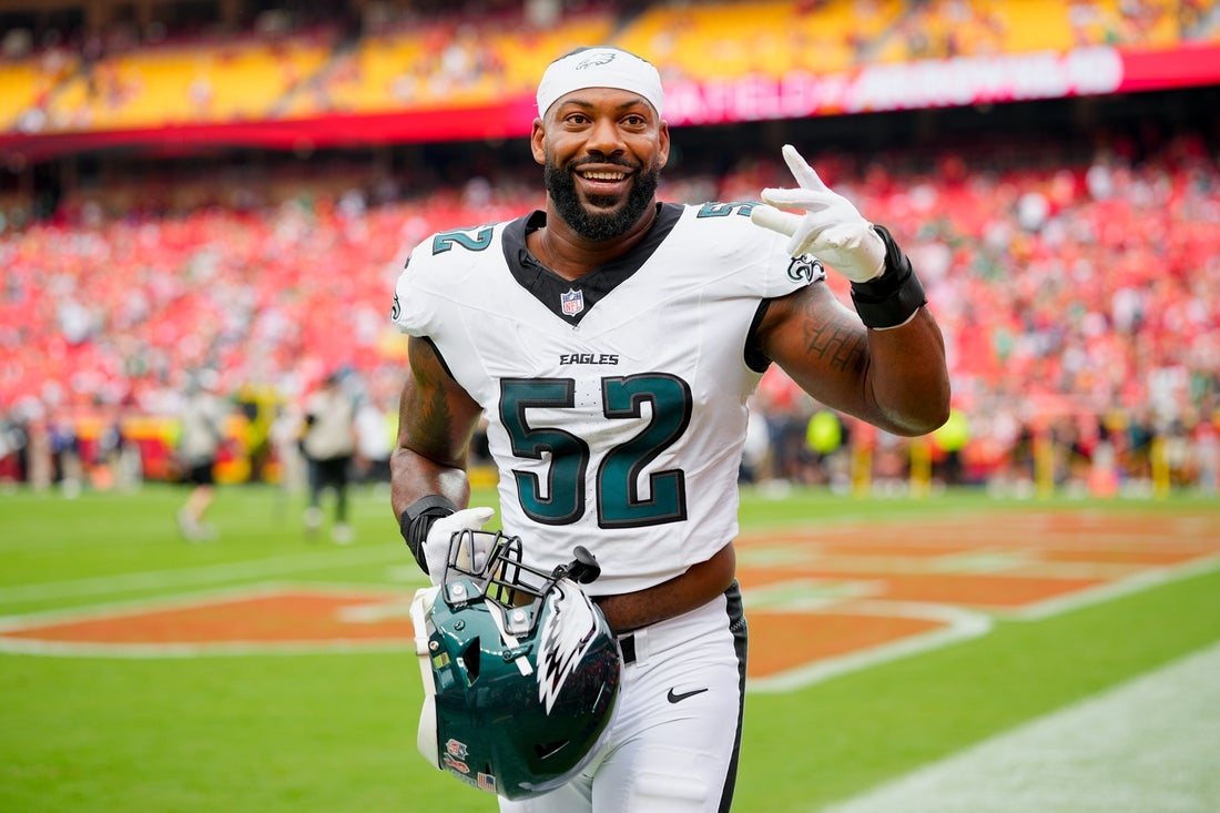 NFL: Eagles pass-rusher Za'Darius Smith announces retirement