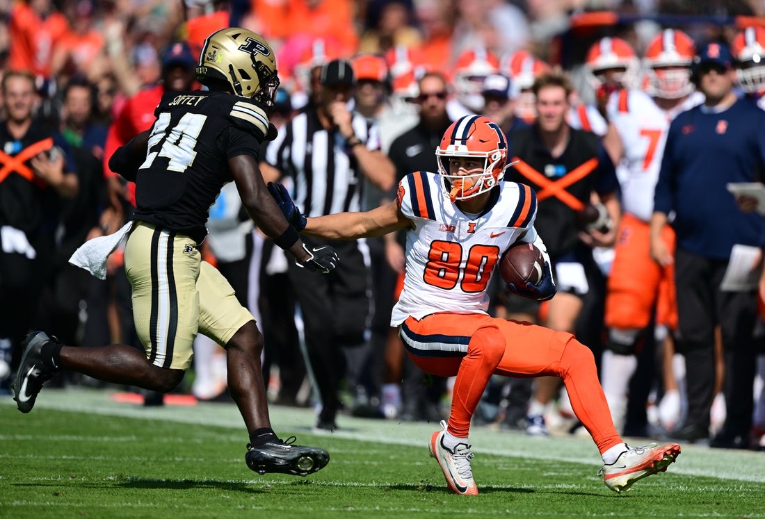 NCAAF: Luke Altmyer, No. 22 Illinois too strong for Purdue