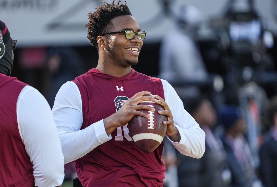NCAAF: Report: QB LaNorris Sellers staying at South Carolina